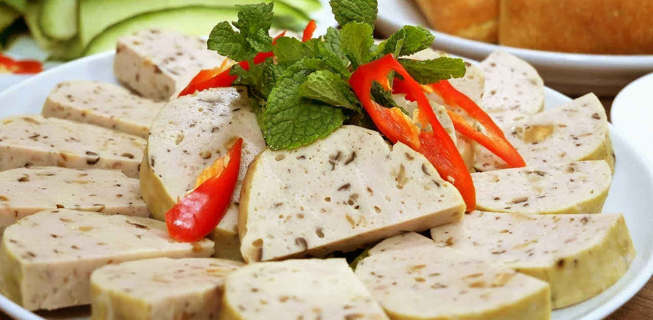 Cách làm giò lụa dễ dàng tại nhà