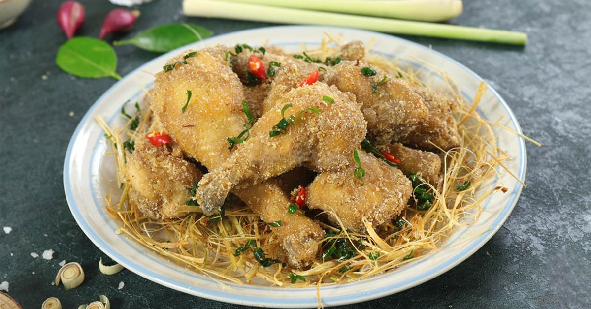 Cách làm gà rang muối sả giòn ngon bất tận