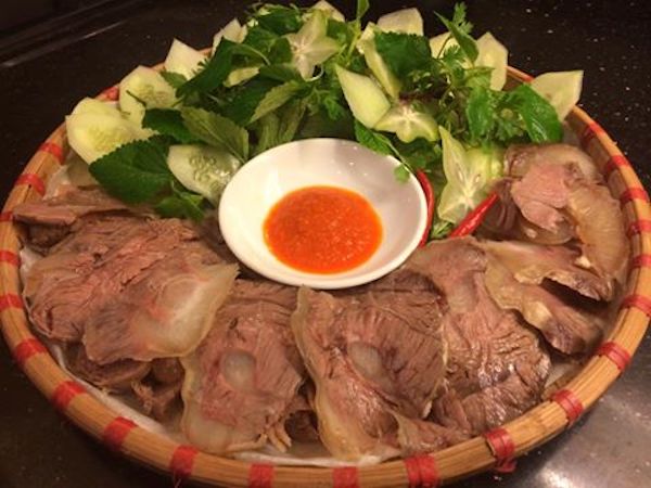 Cách làm bắp bò ngâm nước mắm mặn mà, đậm đà tại nhà